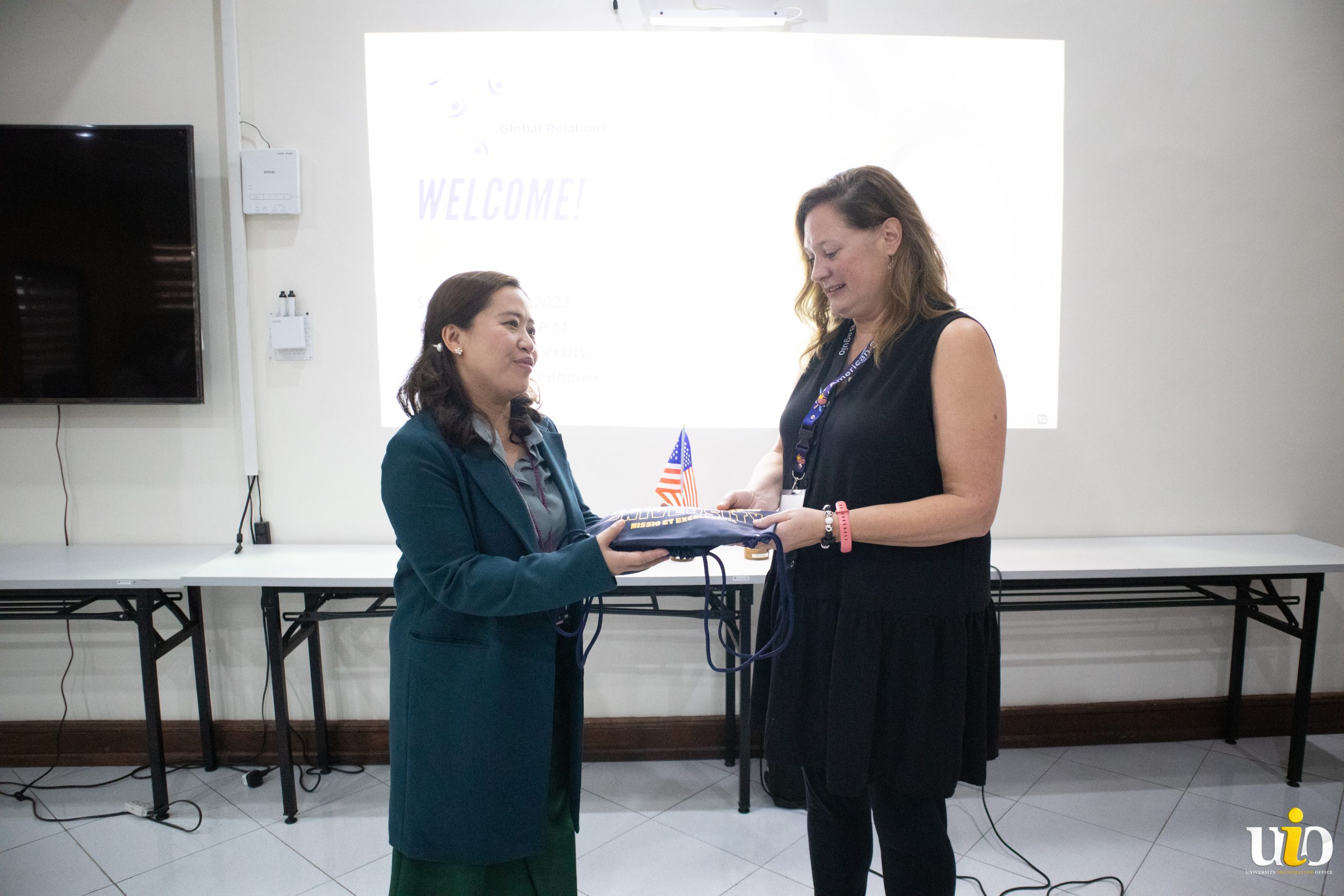 SLU Welcomes English Language Fellow Prof. Holly Andrews – Saint Louis ...