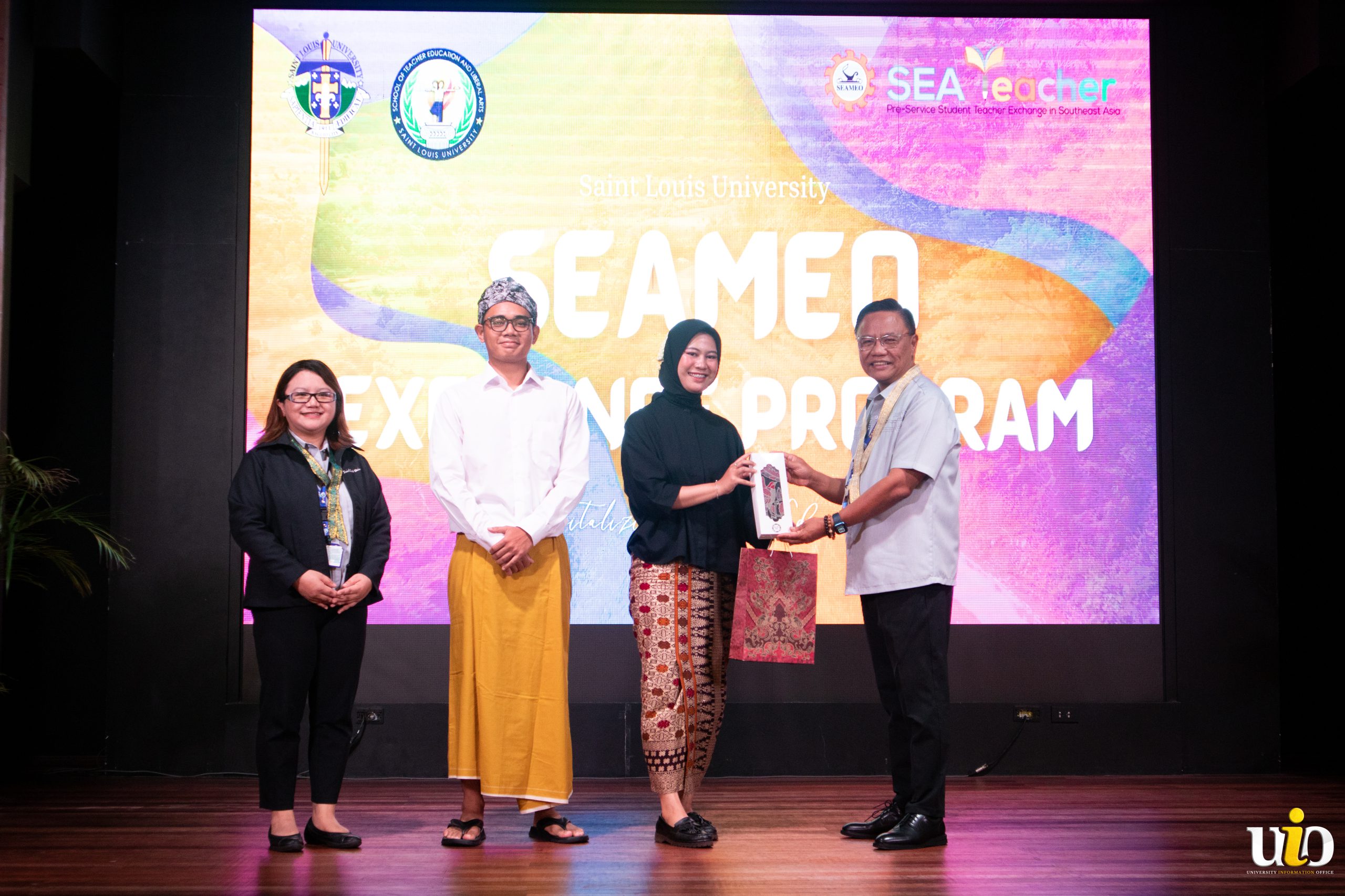 Cultures Meet in SLU for the SEAMEO Exchange Program - Saint Louis ...