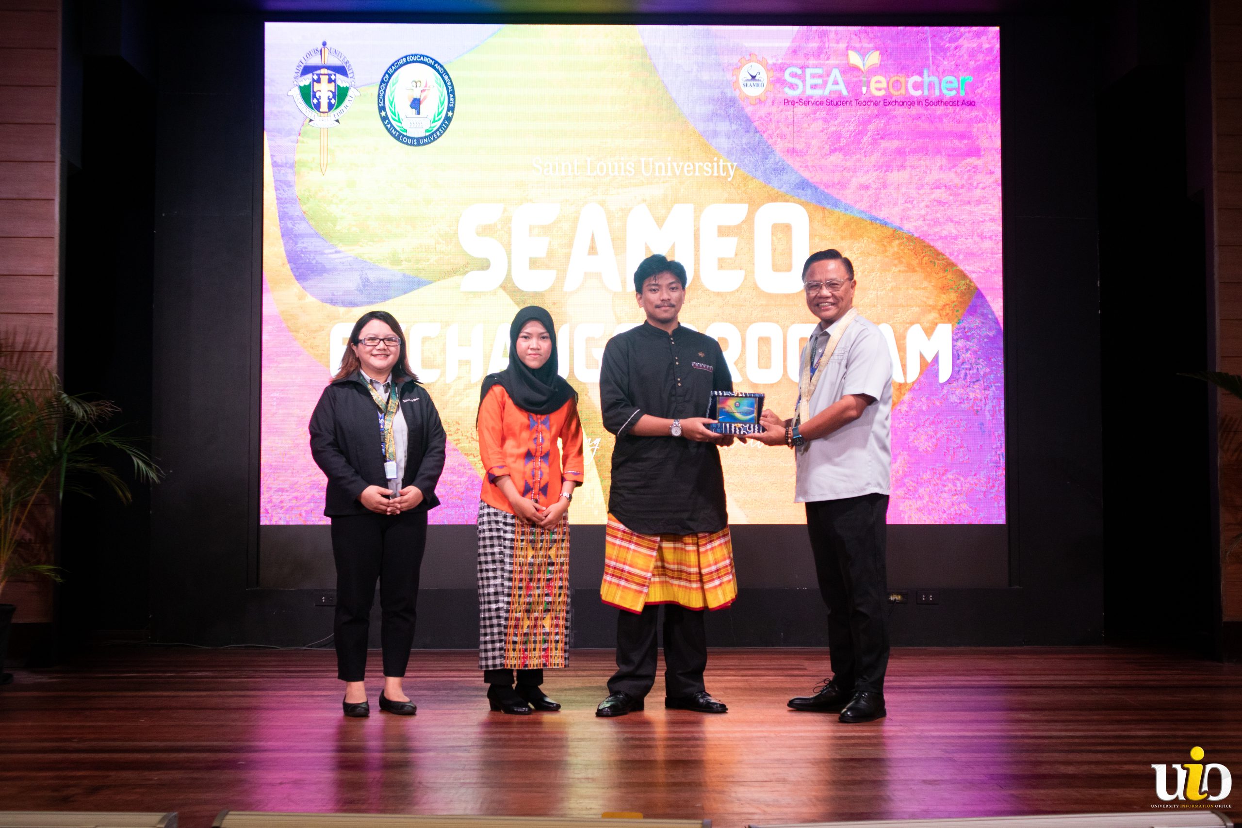 Cultures Meet in SLU for the SEAMEO Exchange Program - Saint Louis ...